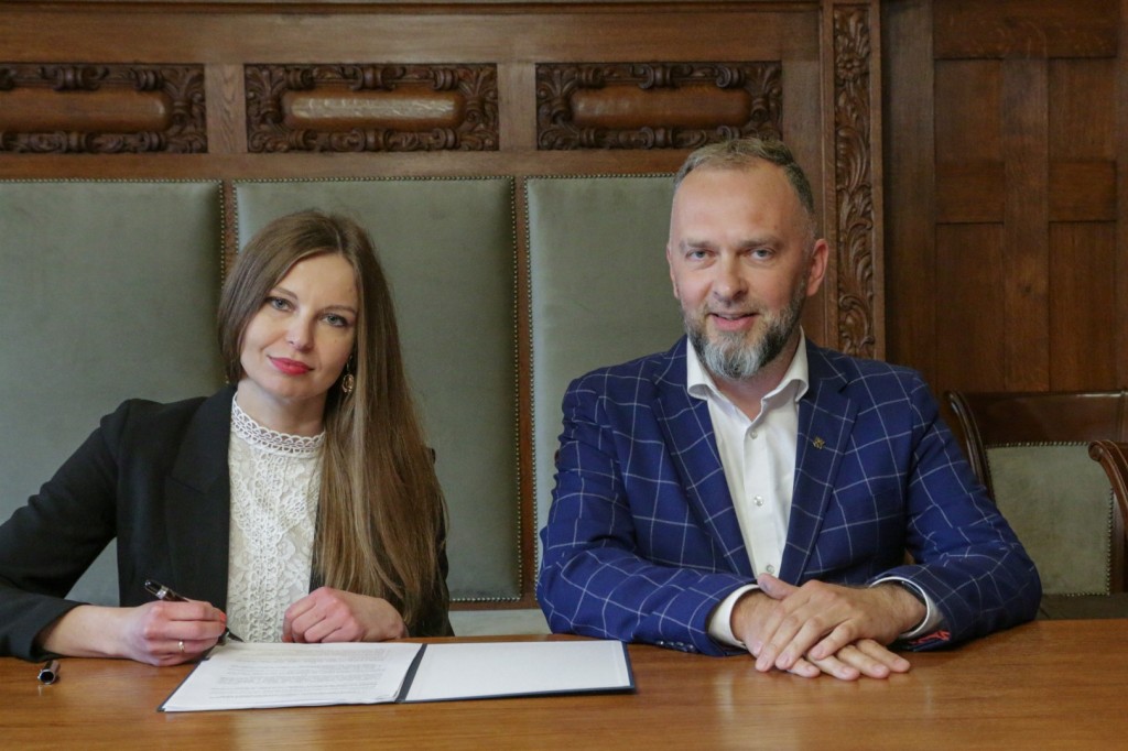 Marta Bilejczyk – Suchecka odebrała nominację na stanowisko dyrektora LCK - Legnica - Oficjalny ...